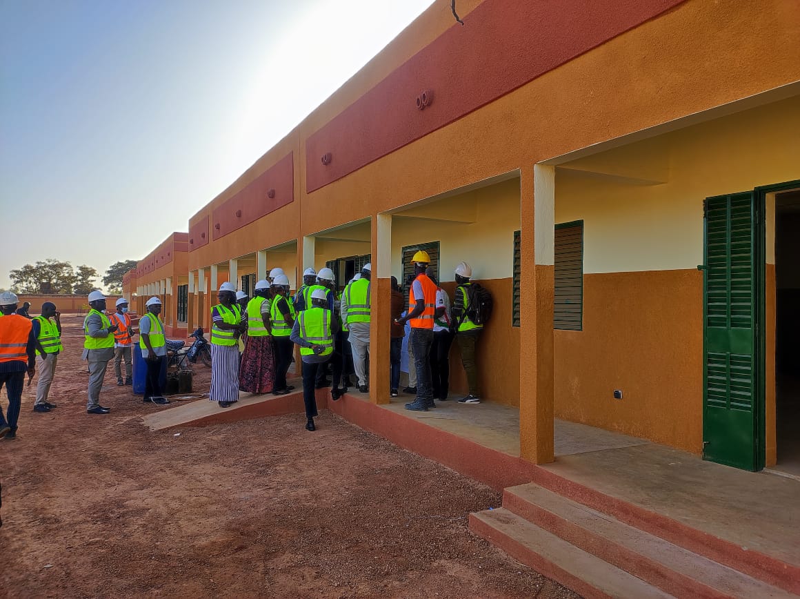 Éducation : Le taux d'exécution du chantier du Lycée scientifique ...