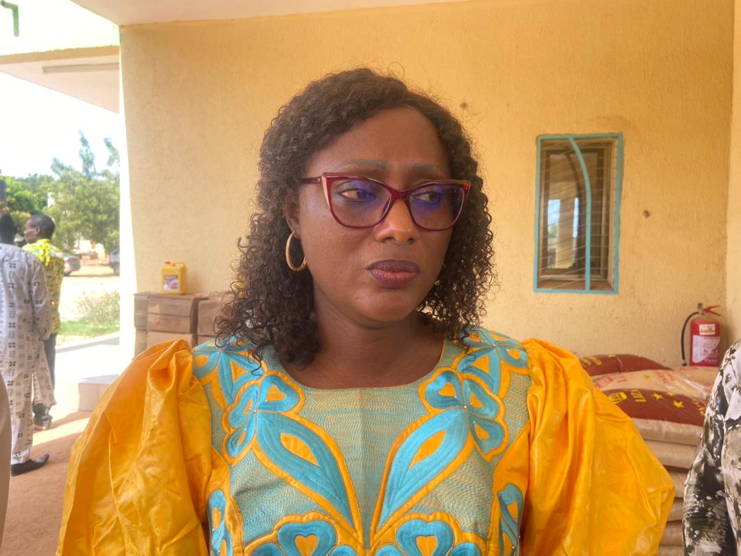 Burkina/Solidarité nationale : Le SPONG fait don des vivres aux ...