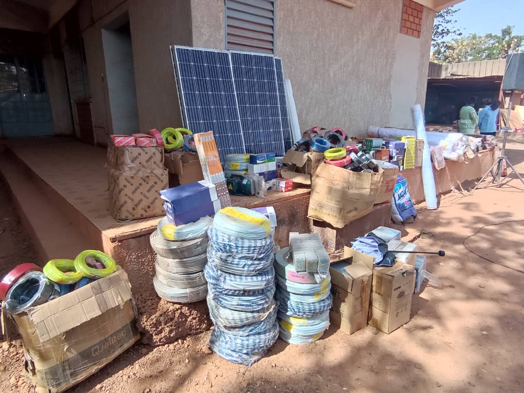 Burkina : La BAD fait don de matière d’œuvre aux centres de formation ...