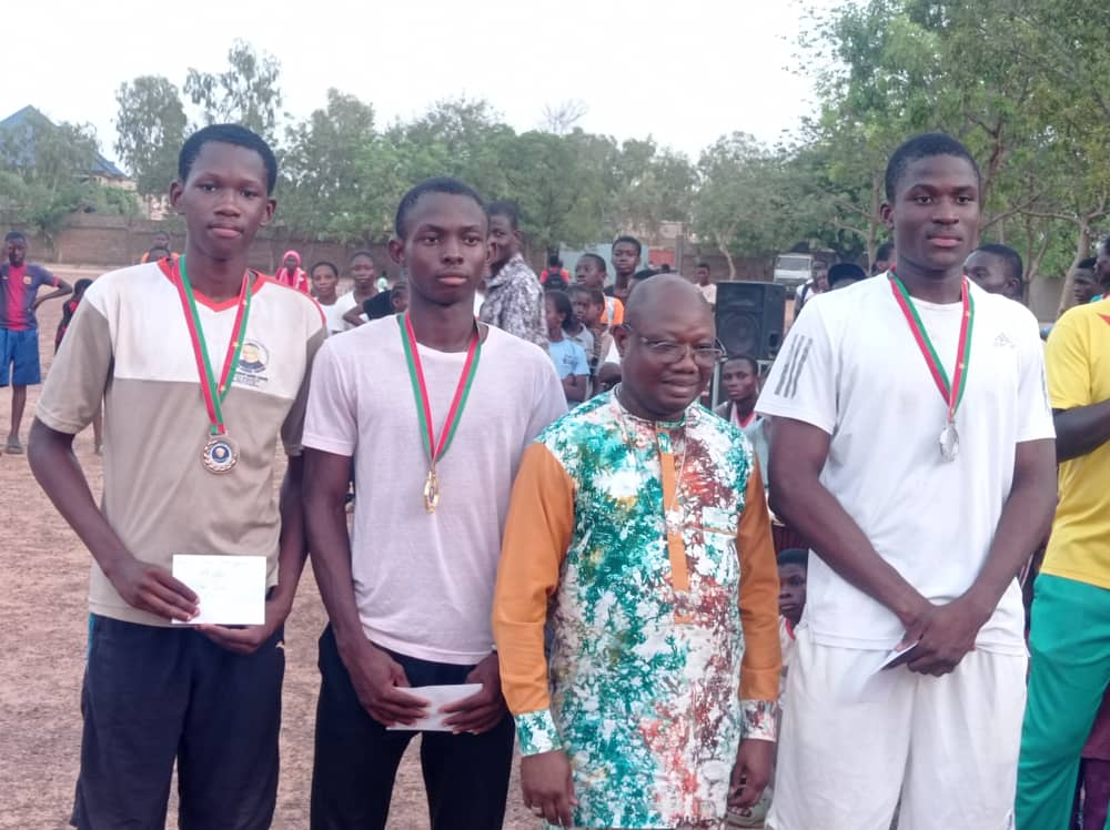 Burkina/Football : L'Établissement Gabriel Taborin de Saaba remporte la ...
