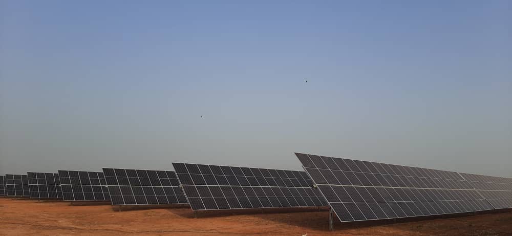 Burkina : Le Premier ministre inaugure deux centrales solaires photovoltaïques à Kodéni et à Pâ ...