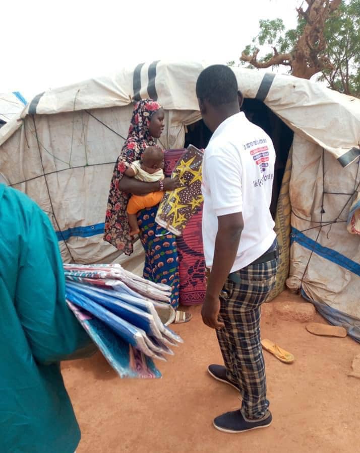 Burkina Faso : L'ONG sauve ma patrie veut redonner le sourire aux personnes déplacées internes ...