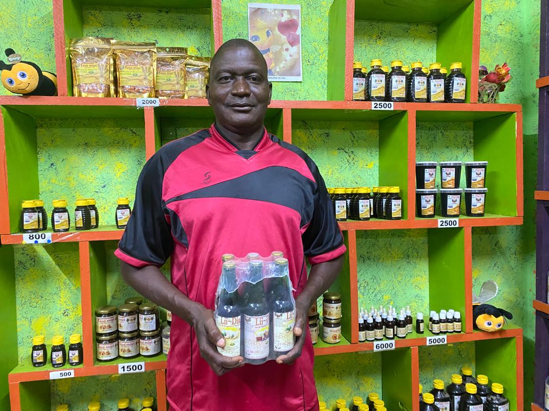 Transformation des produits locaux : Faso Miel de la Comoé (FAMICO ...