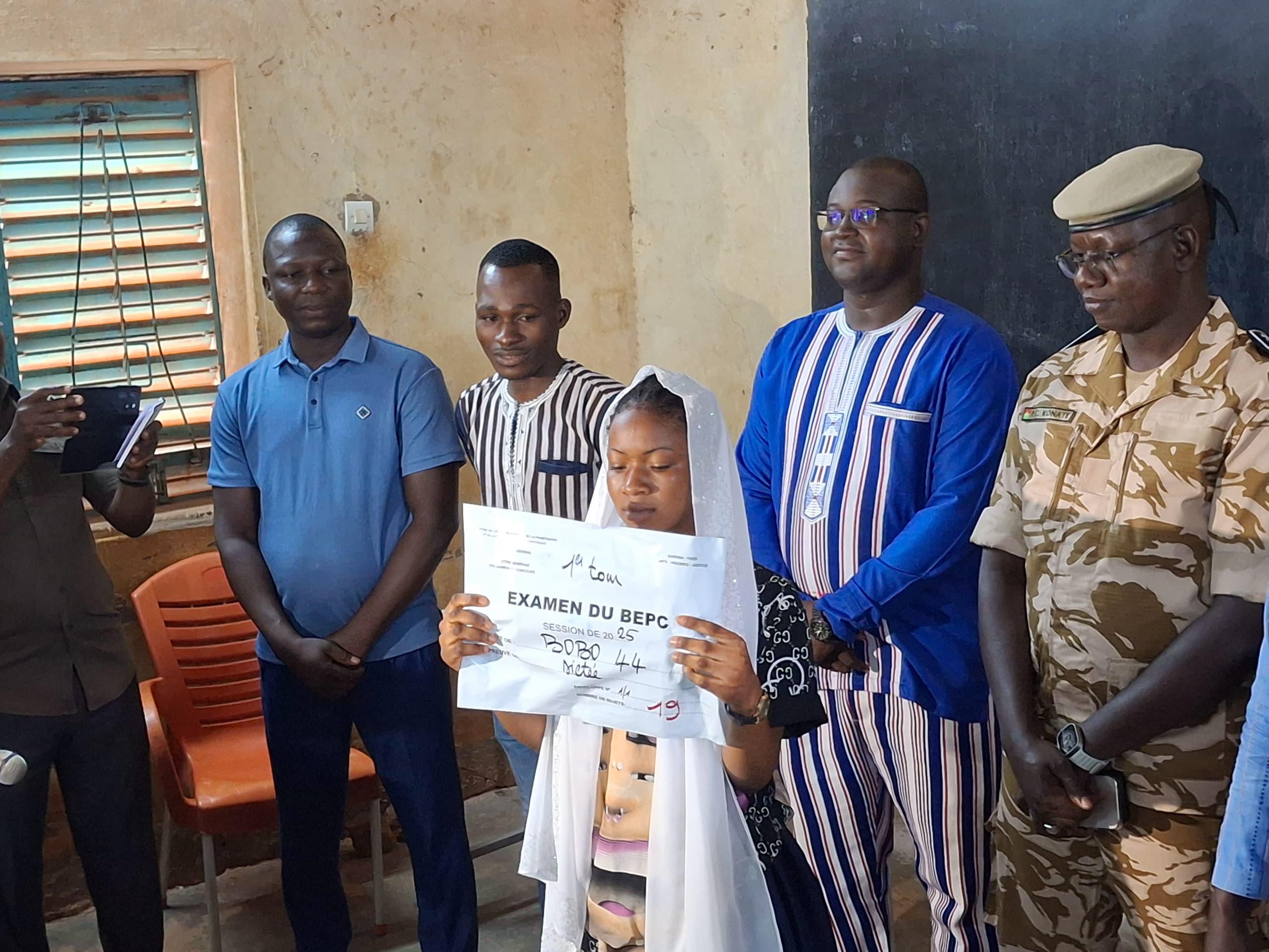 Burkina/ Hauts-Bassins : Le coup d’envoi des épreuves du BEPC-BEP-CAP ...