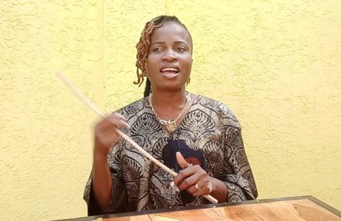 Culture : Lerie Sankofa, l'artiste musicienne ivoirienne qui ne se ...