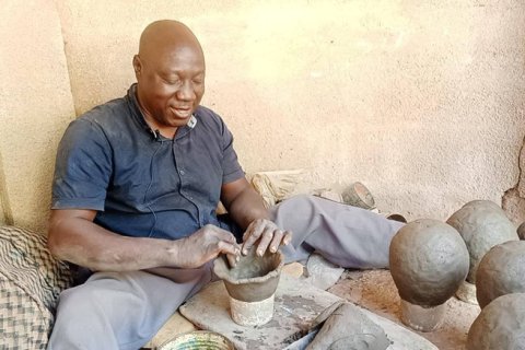 Burkina/Artisanat : Martin Kabré, potier depuis une vingtaine d'années ...