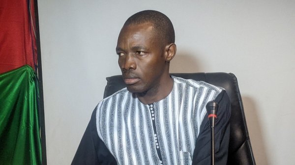 Ministère de l’Environnement : Roger Baro officiellement installé ...